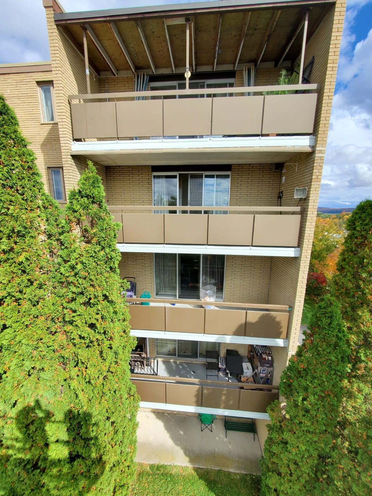 Slab Edge & Balcony Concrete Repair – P.N.K Restoration Inc