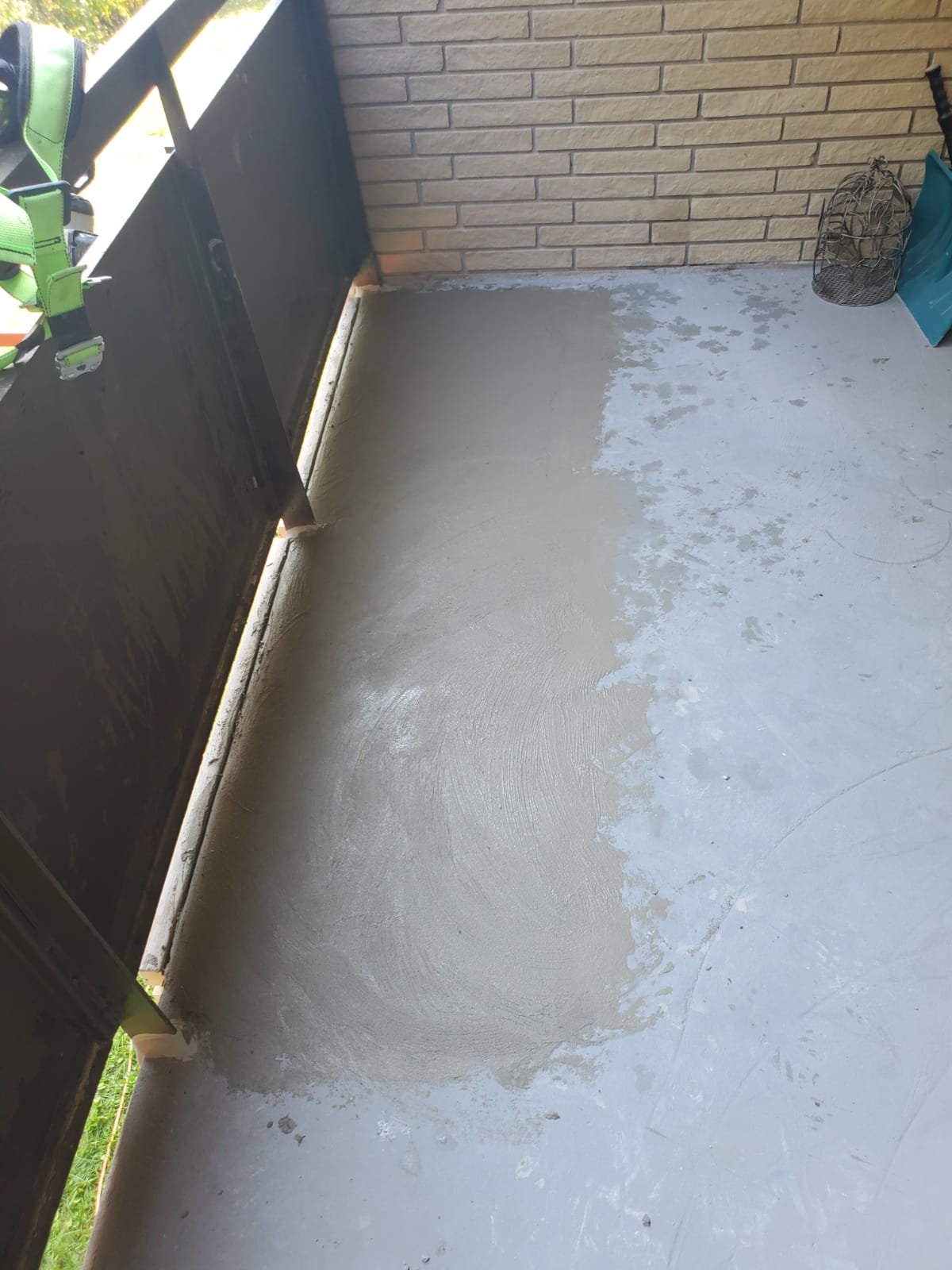 Slab Edge & Balcony Concrete Repair – P.N.K Restoration Inc